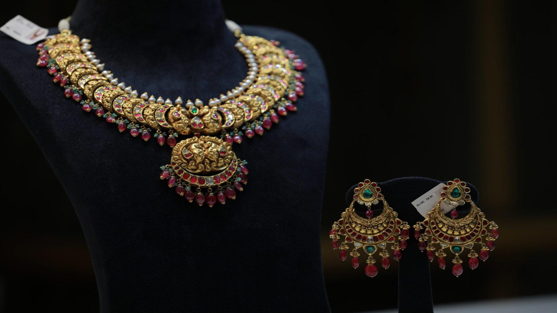 Dazzling Designs at the Hong Kong Jewellery Show | Brittany Corporation