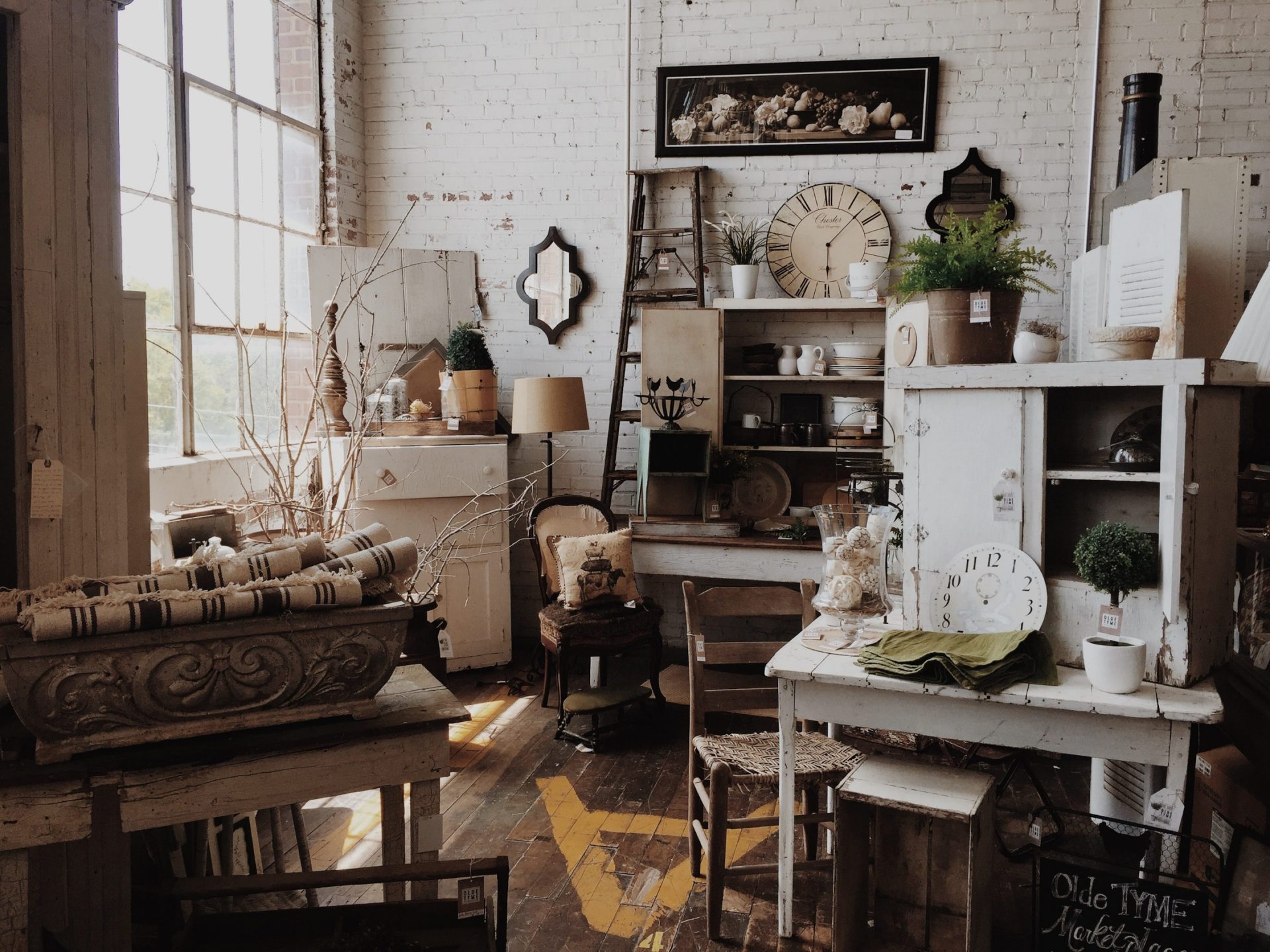 Rare Craftmanship: Italian Item Collections | Luxury Real Estate