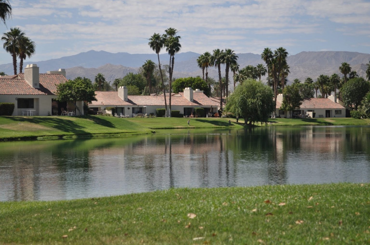 Benefits of Living Near Golf Courses | Luxury Homes by Brittany