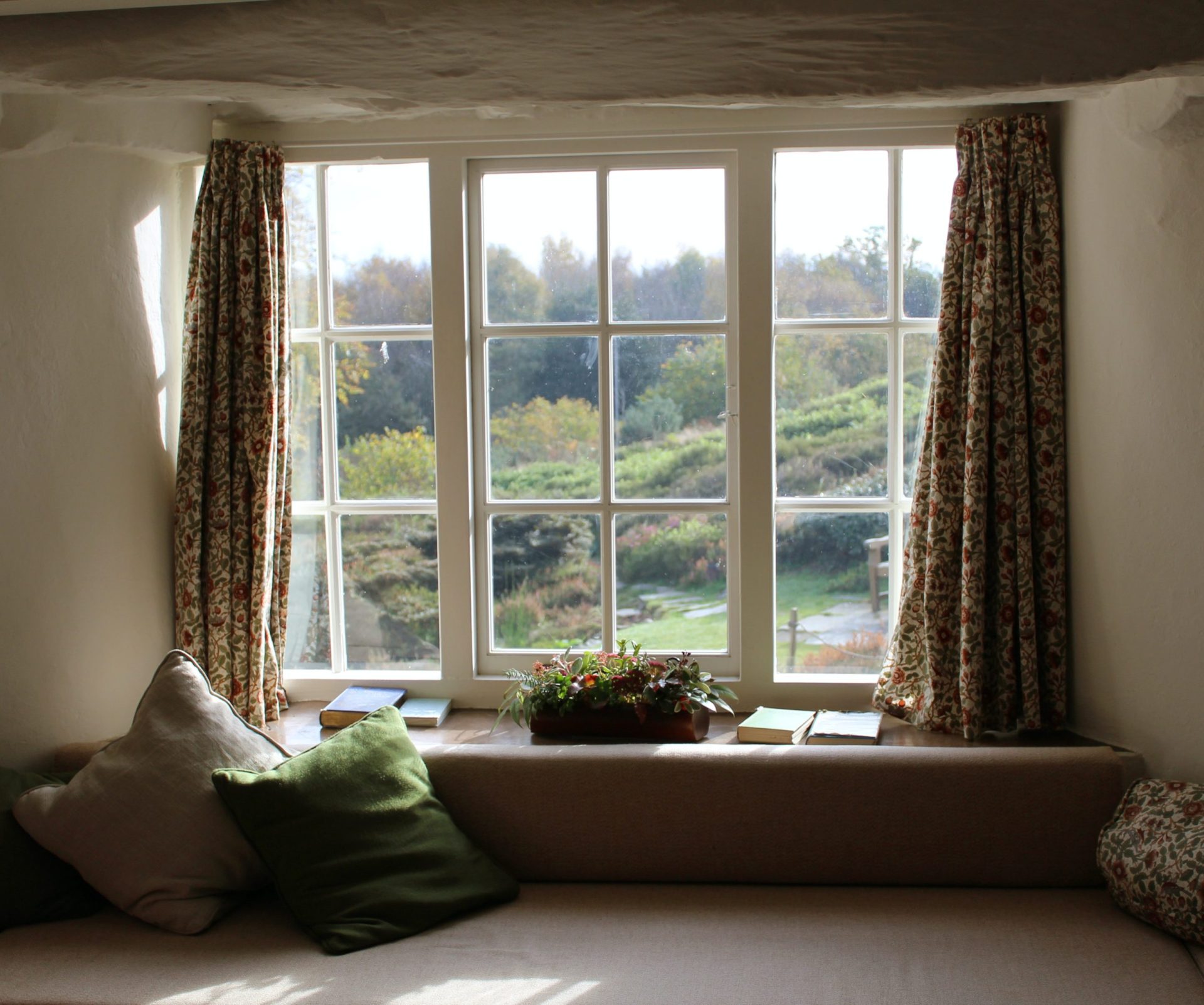 Floor-To-Ceiling Curtains For Luxury Homes | Luxury Living
