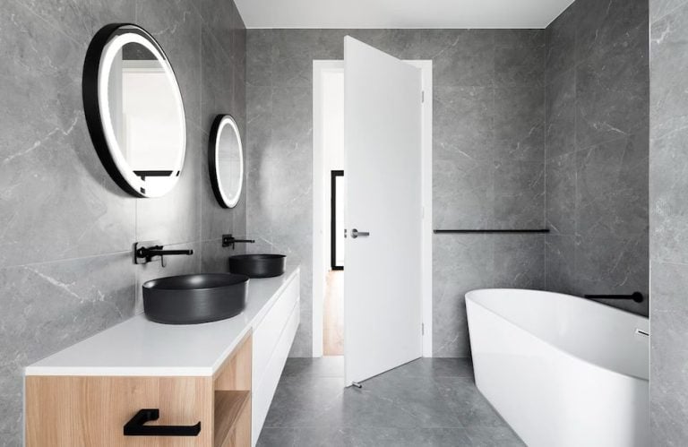 Clean & Shiny Bathtub Ultimate Guide | Brittany Corporation