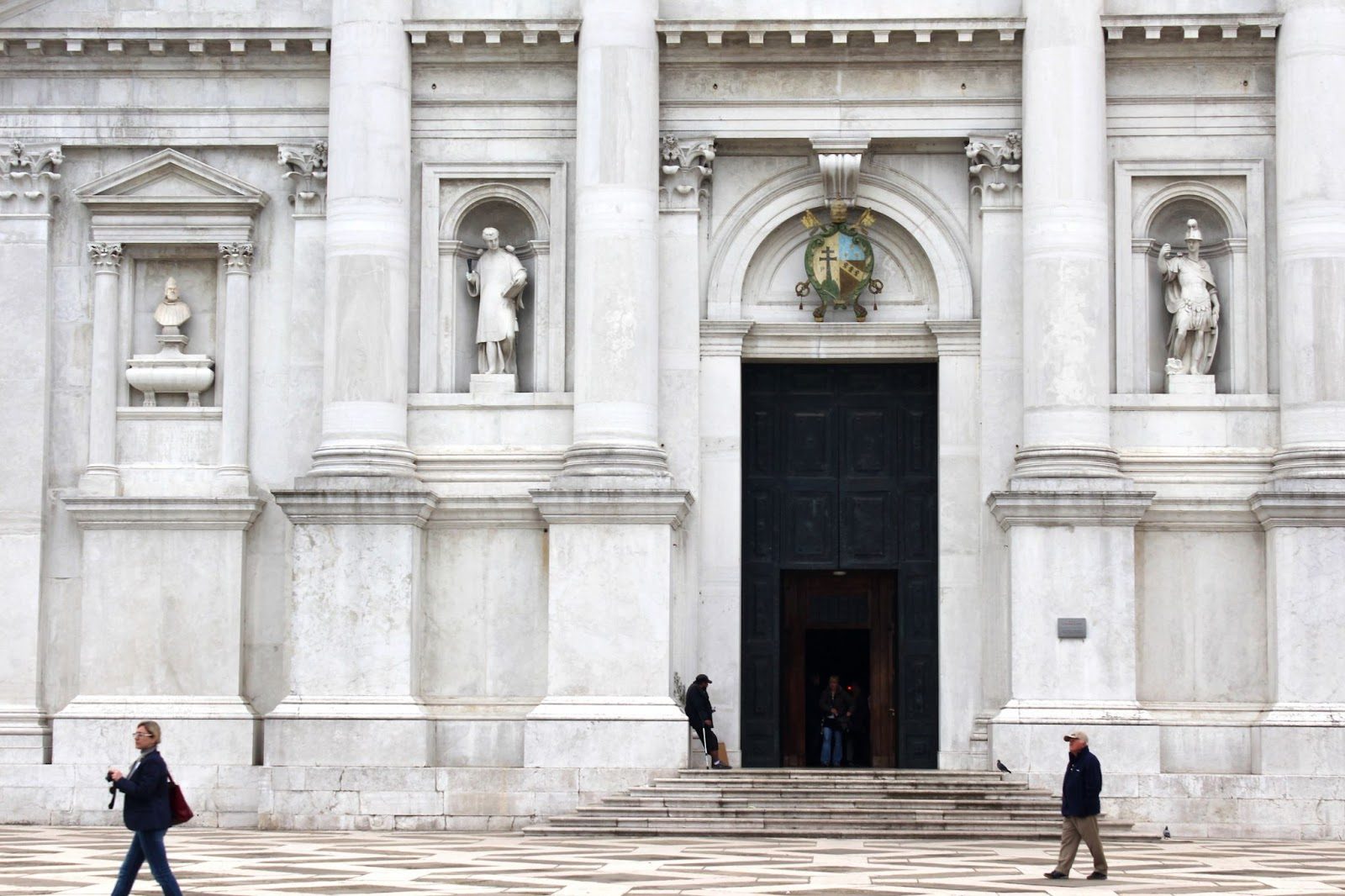 Architecural Features of Mahogany Villas | Brittany Corporation